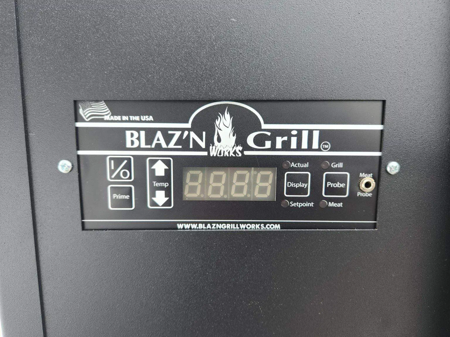 Blaz'n Grill Works Grid Iron Pellet Grill - Hands-on Review - The ...