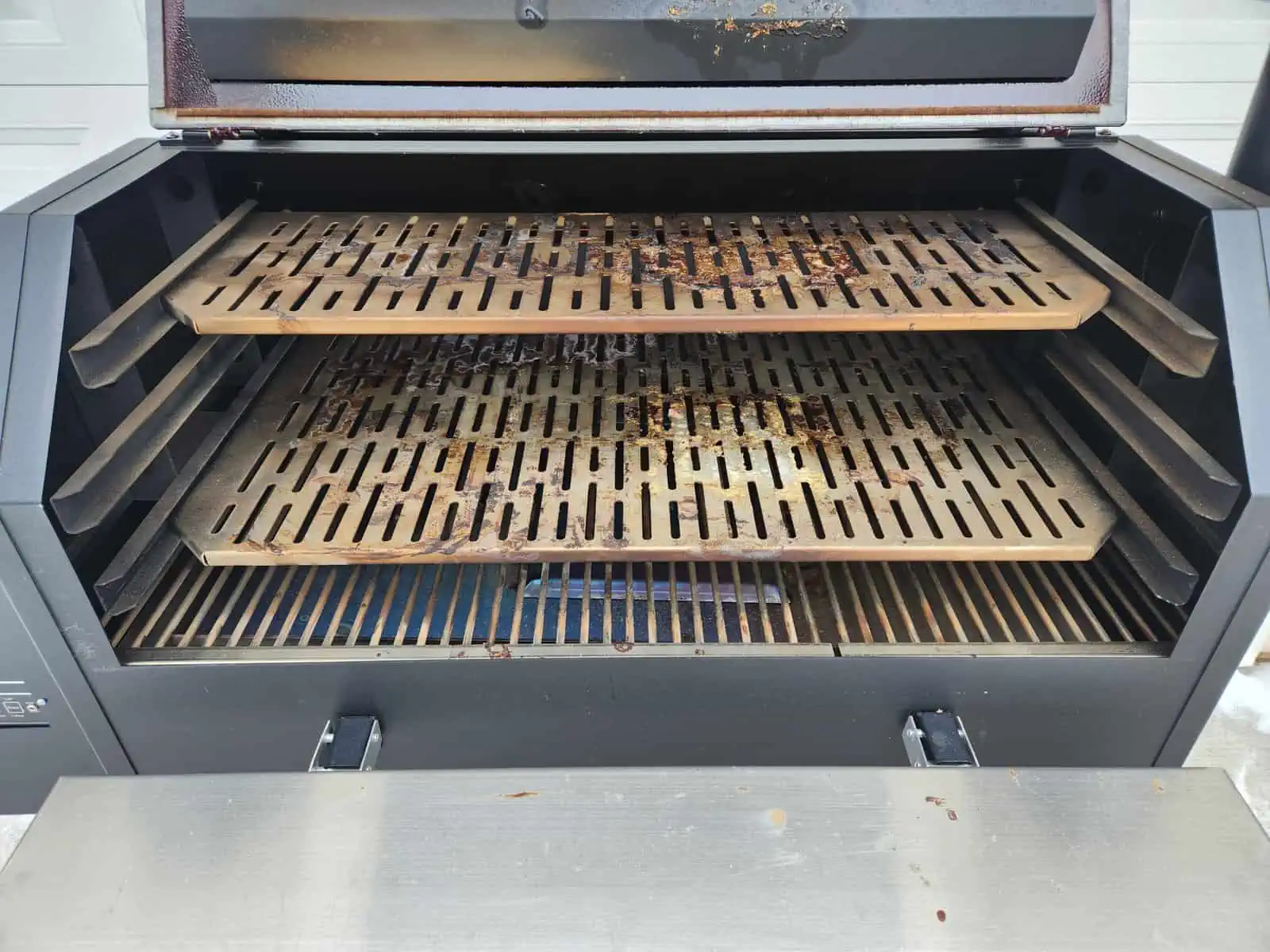 Blaz'n Grill Works Grid Iron Pellet Grill - Hands-on Review - The ...